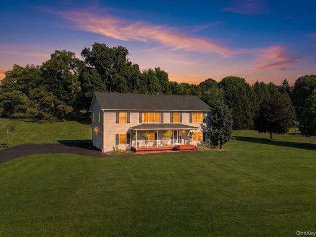 3 Mill Pond Rd, Marlboro, NY 12542