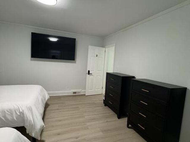 3 min Walk to Public Transit. TV in rooms. Linen, cookware and Keurig. Double Occupancy welcome!