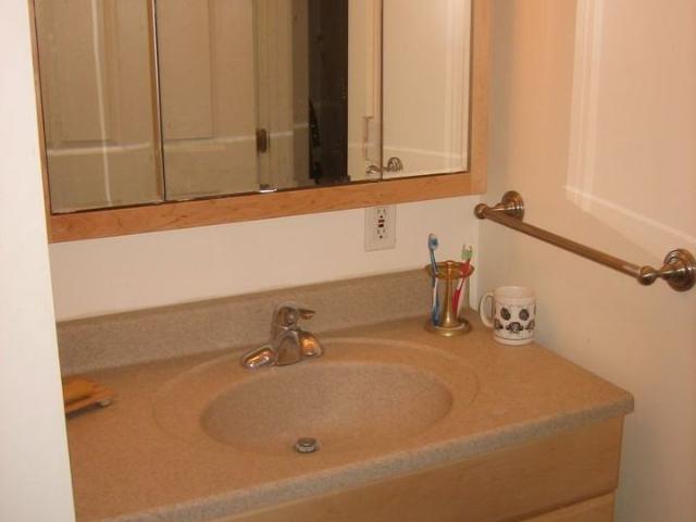 3 Minute Walk to UW Campus! 1 Bedroom Apartment for Rent at 4736 18th Ave Ne, Seattle, WA 98105 University District