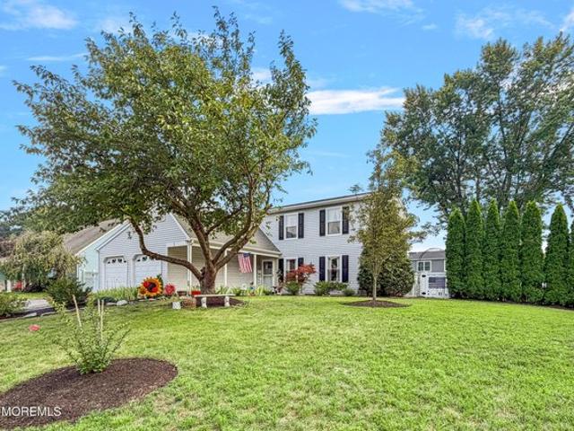 3 Moss Haven Way, Howell, NJ 07731