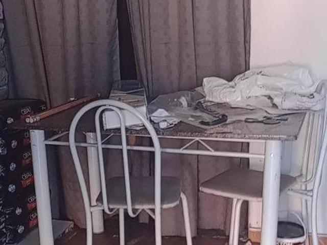 3 MORADIAS ANTIGAS área comercial Principal rua do bairro Salgado Filho