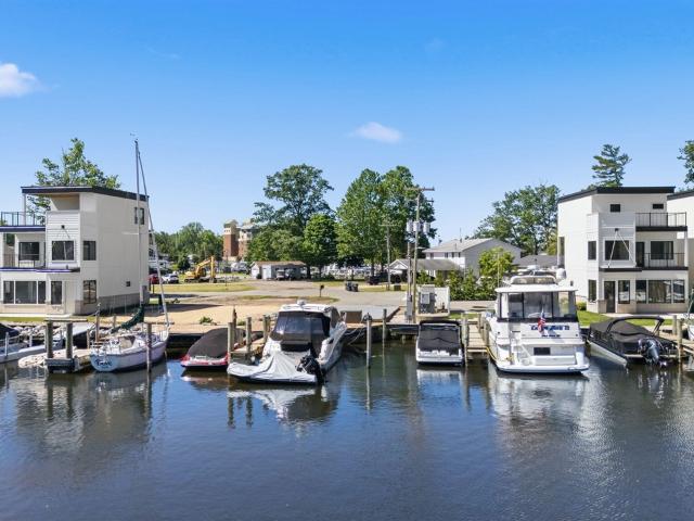 3 N Bailey Avenue # 2
