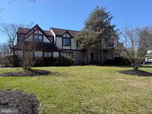 3 N Field Ct, Trenton, NJ 08648 | MLS #NJME2075 | Compass