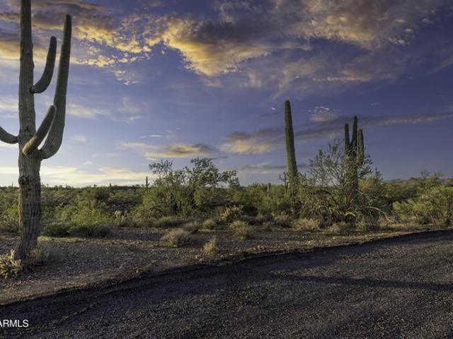 3 N Quiet Hills Dr Unit 3, Morristown, AZ 85342