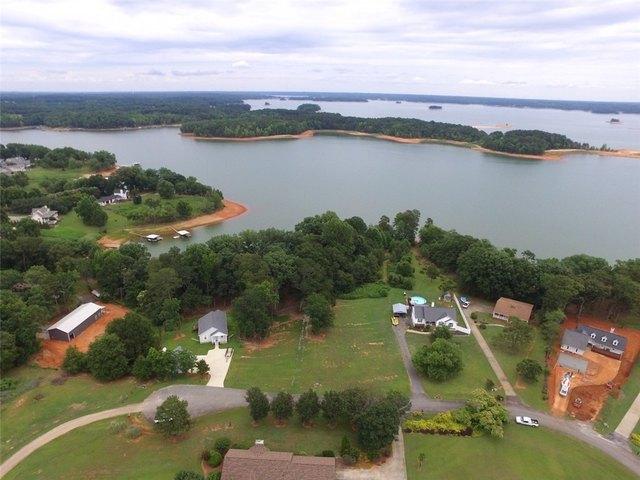 3 N Windy Pt, Townville, SC 29689