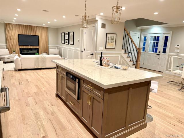 3 Narkin Ct, Hicksville, NY 11801 | MLS #940286 | Compass