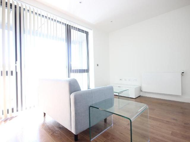 3 New Village Avenue, Canning Town, London E14, 1 bed flat to rent, £1,600 pcm | PrimeLocation