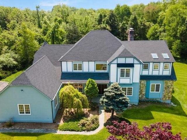 3 Nod Hill Rd, Oxford, CT 06478