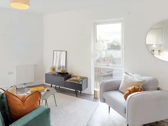 3 North Periphery, London, E16 2YG, United Kingdom | 2 bed apartment for rent #122301269 | Rentberry
