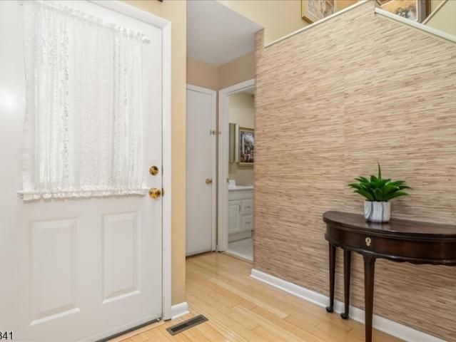 3 Nottingham Ct