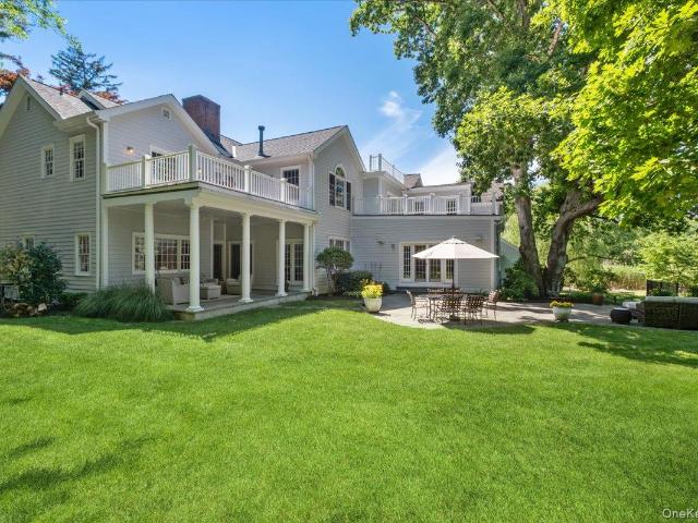 3 Oak Lane