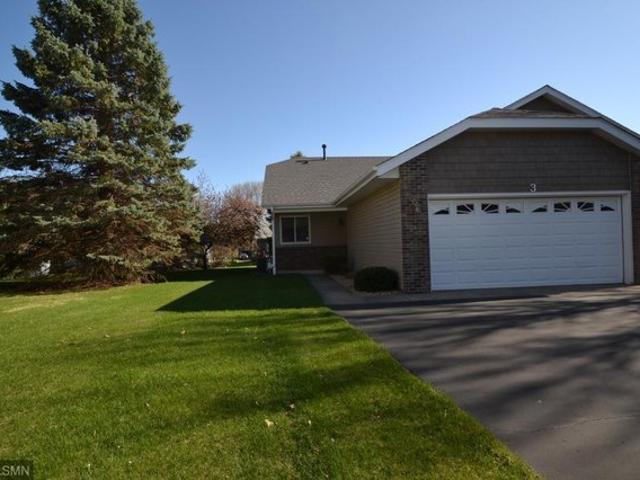 3 Oak Leaf Ln, Circle Pines, MN 55014