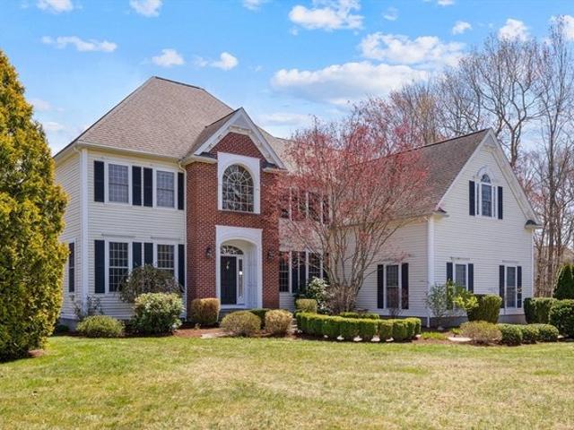 3 Oak St, Hopkinton, MA 01748