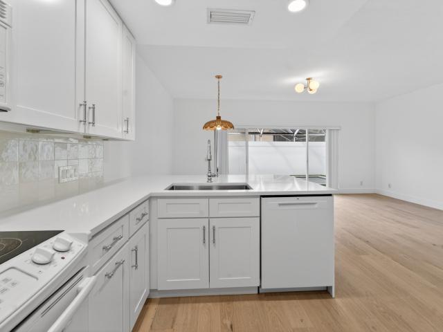 3 Oakland Ct, Tequesta, FL 33469 | MLS #R11148