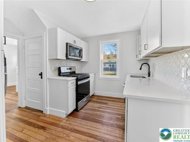 3 Oakland Ave, East Stroudsburg, PA 18301 | MLS #778507
