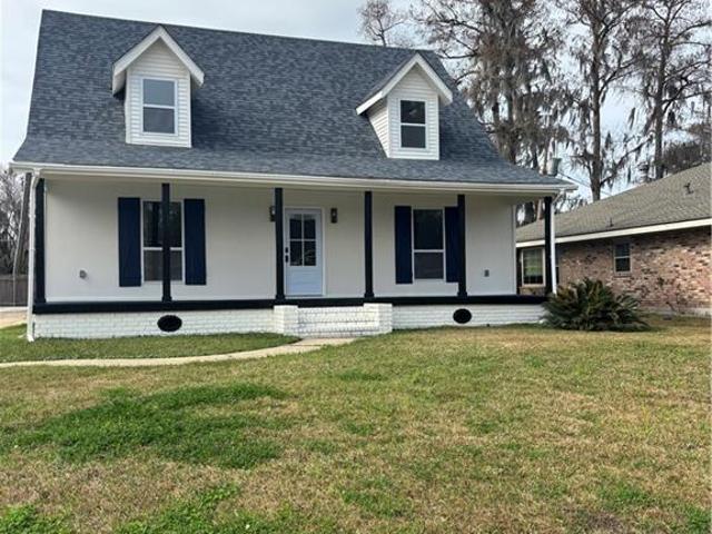 3 Oakland Drive