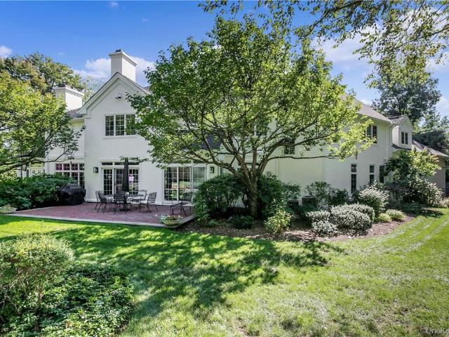 3 Old Woods Dr, Harrison, NY 10528 | MLS #H6165 | Compass