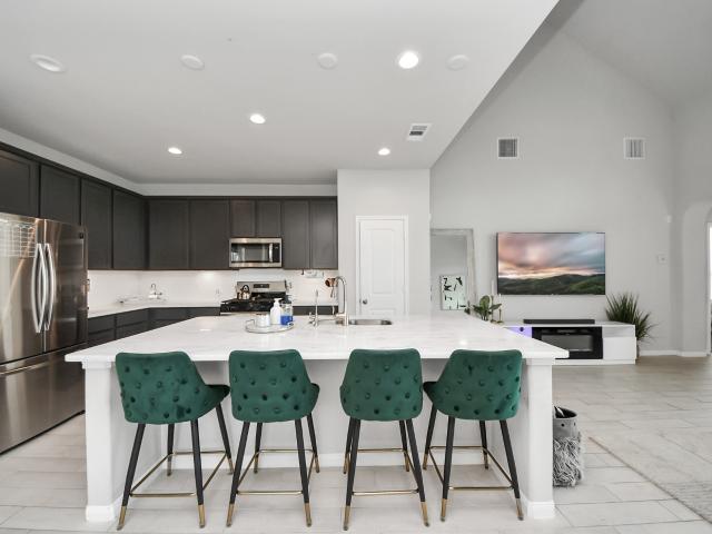 3 Avery Brook Court