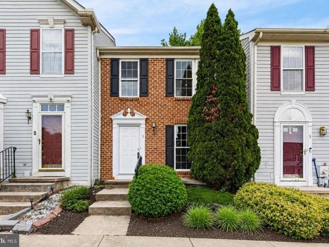 3 Alexis Dr, Newark, DE 19702