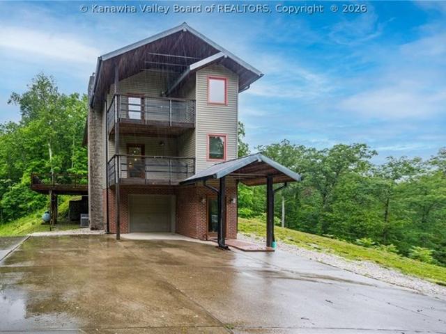 3 Amanda Dr, Ona, WV 25545