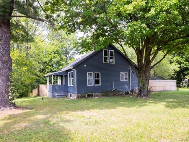 3 Anna St, Kerhonkson, NY 12446