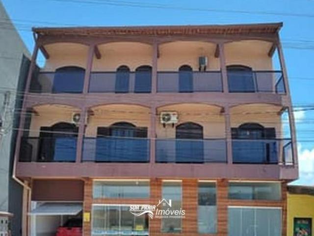 3 apartamentos, 2 salas comerciais, Shangri la