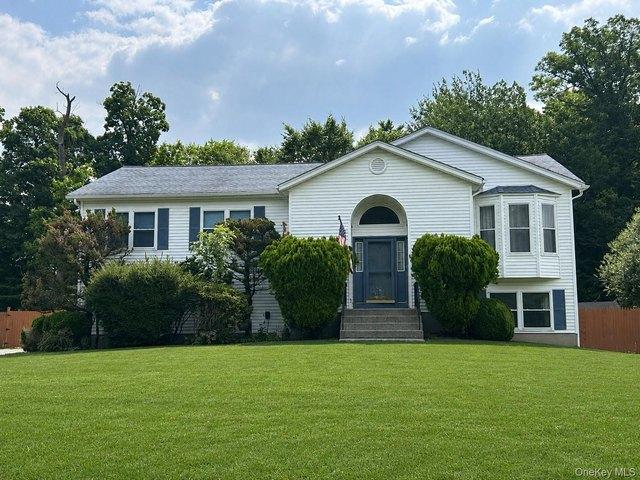 3 Aron Ct, Spring Valley, NY 10977