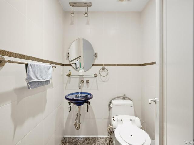3 Ascot Ridge, Great Neck, NY 11021 | MLS #977342