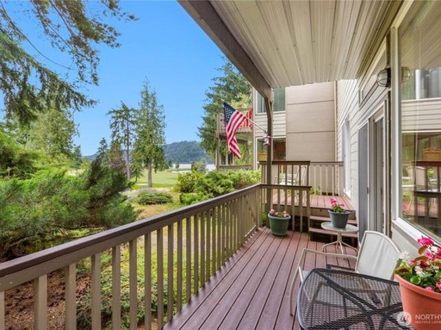 3 Barnview Ct Unit 1, Bellingham, WA 98229