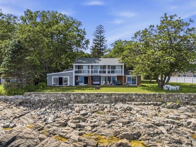 3 Barn Point Rd, York, ME 03909