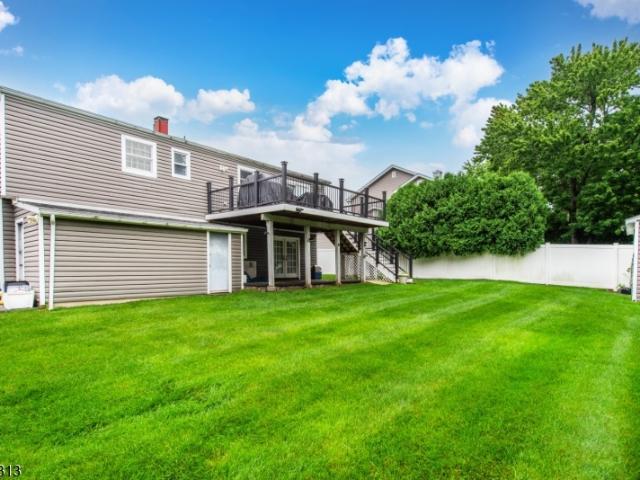 3 Barry Dr