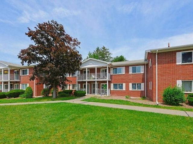 3 Bayberry Dr Apt 4, Sharon, MA 02067