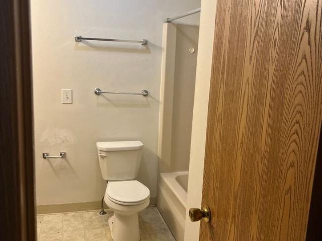 3 Bd Townhome 3 Bedroom Apartment for Rent at 2010 10th St, Coralville, IA 52241 Kirkwood