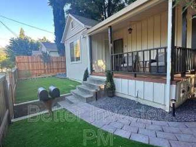 3 bd, 1 ba, 1186 sqft House for rent Ukiah, California