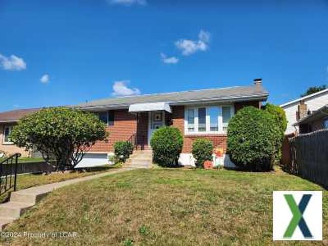 3 bd, 1 ba, 1882 sqft Home for sale Hazleton, Pennsylvania