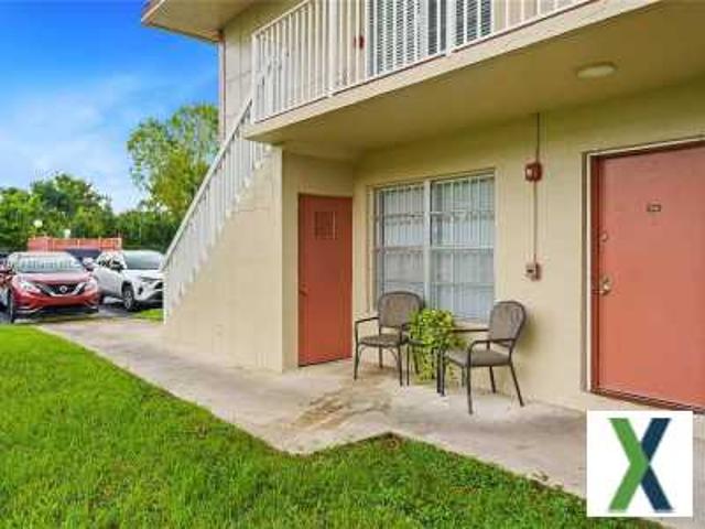 3 bd, 1 ba, 952 sqft Condo for sale Kendale Lakes, Florida
