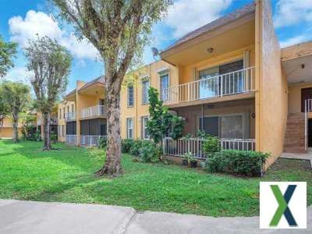 3 bd, 2 ba, 1040 sqft Condo for sale Kendale Lakes, Florida
