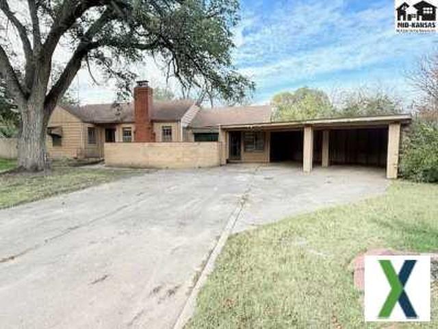 3 bd, 2 ba, 1056 sqft Home for sale Hutchinson, Kansas