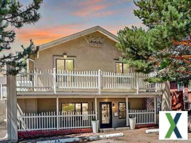 3 bd, 2 ba, 1195 sqft Townhome for sale Columbine, Colorado