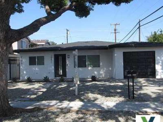 3 bd, 2 ba, 1204 sqft Home for rent Lakewood, California