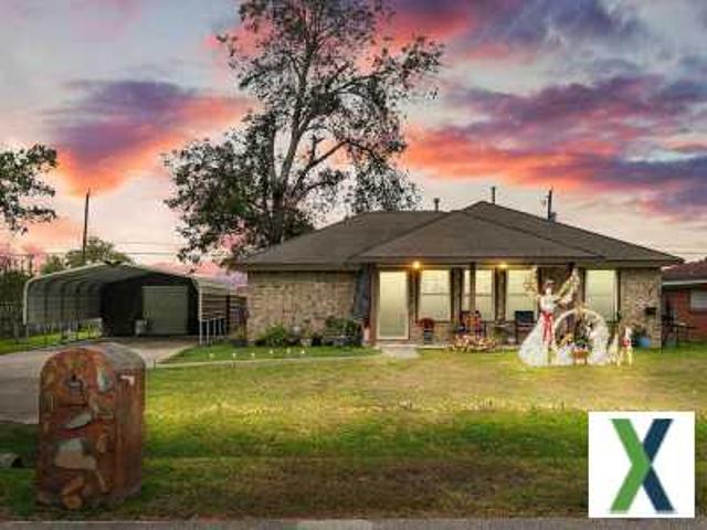 3 bd, 2 ba, 2842 sqft Home for sale Libertyville, Illinois