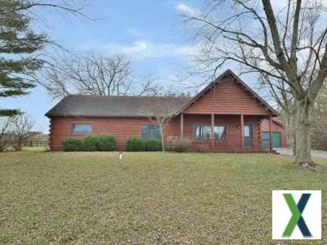 3 bd, 2 ba, 1368 sqft Home for sale Lawrence, Indiana