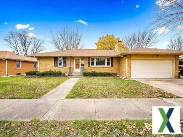 5 bd, 3 ba, 1600 sqft Home for sale Ronkonkoma, New York