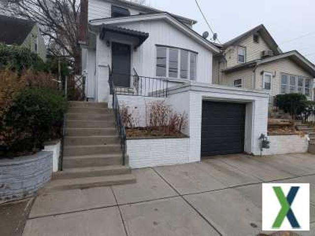 3 bd, 2 ba, 1444 sqft House for rent Roselle, New Jersey