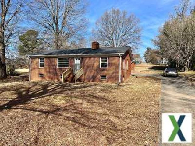 3 bd, 2 ba, 1480 sqft Home for rent Eden, North Carolina