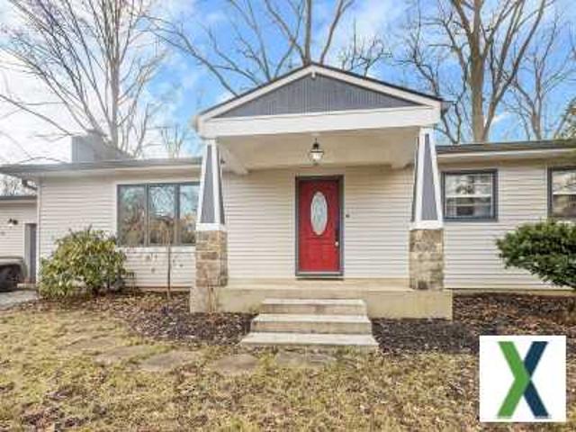 3 bd, 2 ba, 1583 sqft Home for sale Lawrence, Indiana