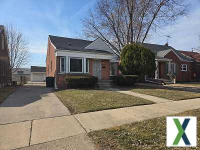 3 bd, 2 ba, 1620 sqft Home for sale Redford, Michigan
