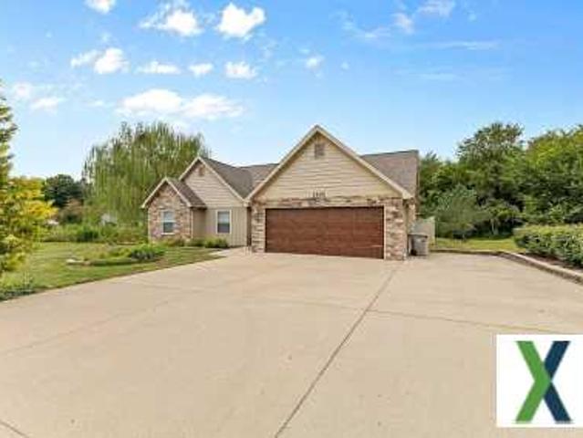 3 bd, 2 ba, 1983 sqft Home for sale Farmington, Missouri