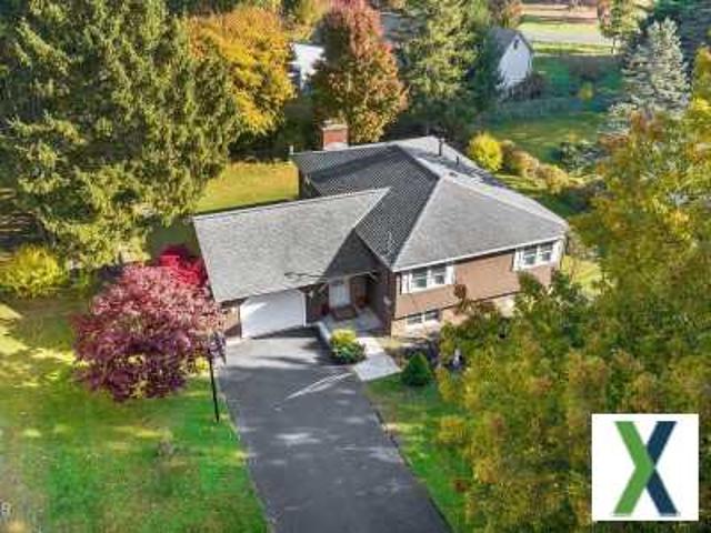 3 bd, 2 ba, 2058 sqft Home for sale Schenectady, New York