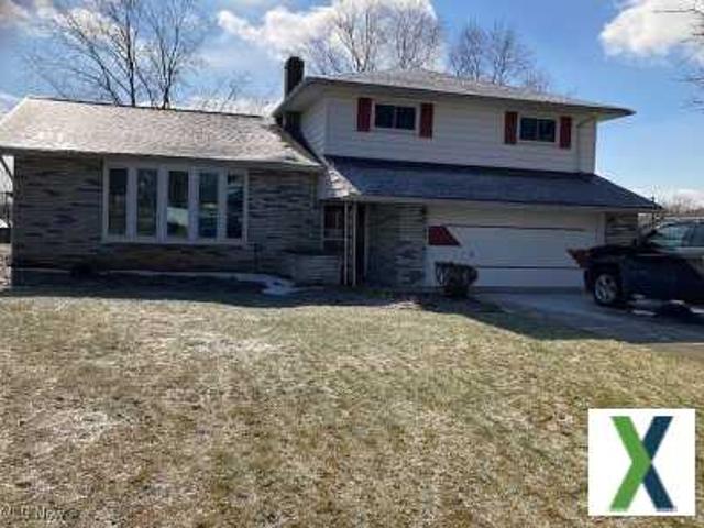 2 bd, 2 ba, 1274 sqft Condo for sale Broadview Heights, Ohio